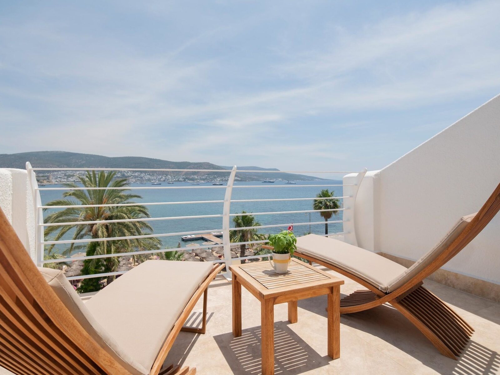 Standard Seaview Room with Balcony – First choice