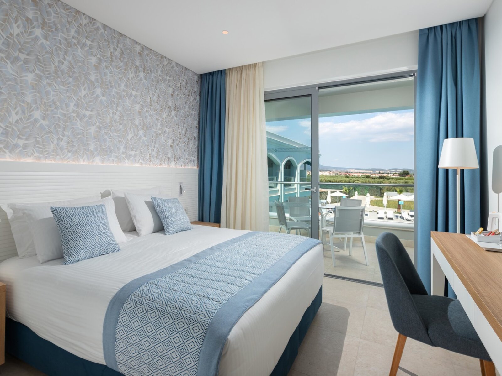 TUI BLUE LAGOON QUEEN - First choice